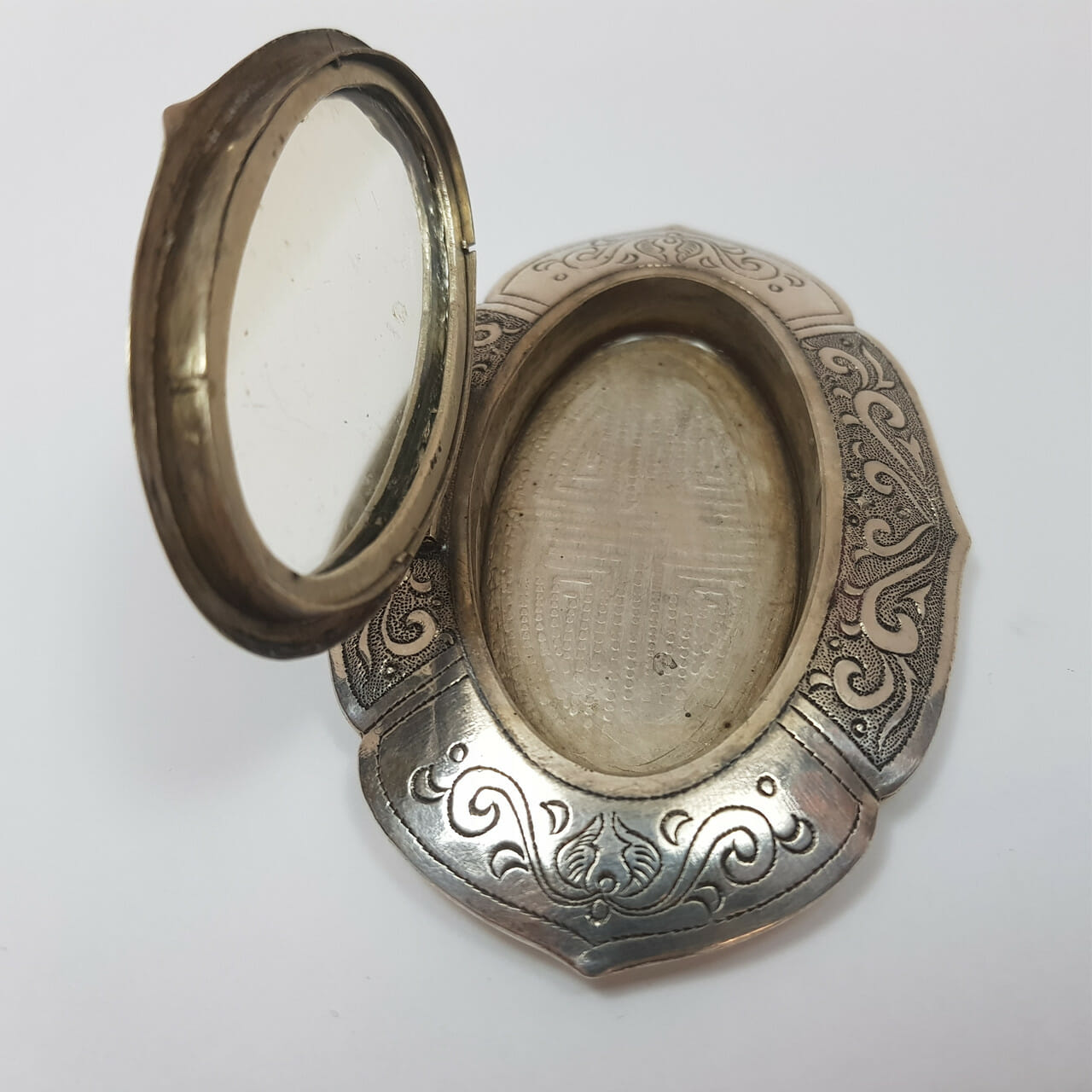 Vintage Japanese Solid Silver Compact Mirror #43447 - Monty's