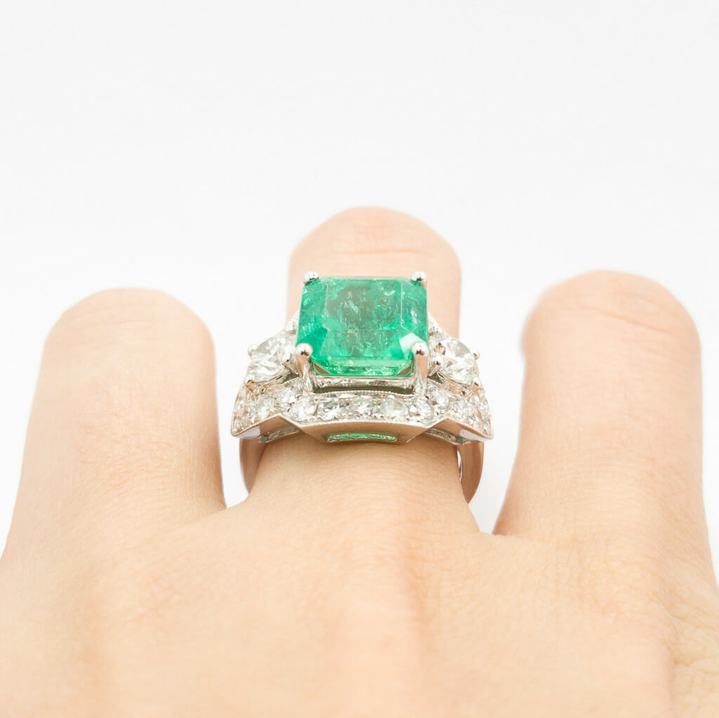 *New* 18ct Gold 5.7ct Natural Emerald & 2.65ct TDW Diamond Ring Val ...