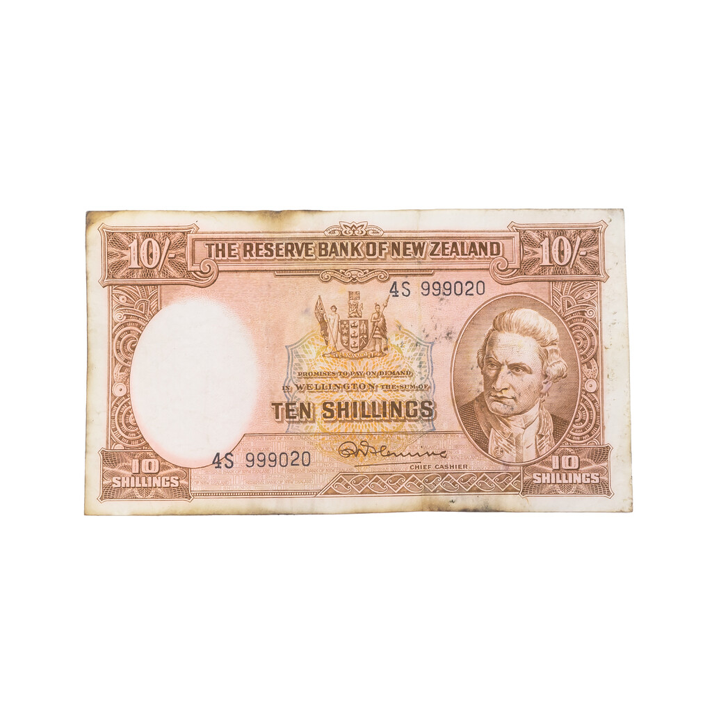 New Zealand Fleming 10 Ten Shillings Banknote #58090-1 - Monty's