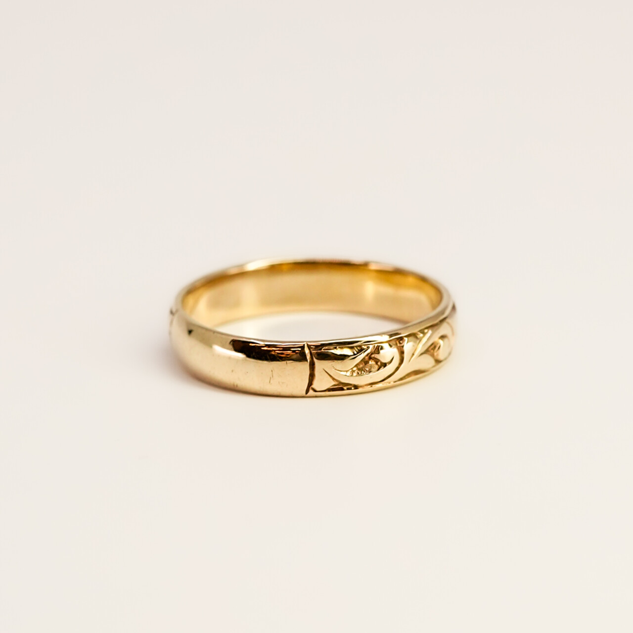 9ct Yellow Gold Ornate Engraved Scrollwork Band – Size Q #67395 - Monty's