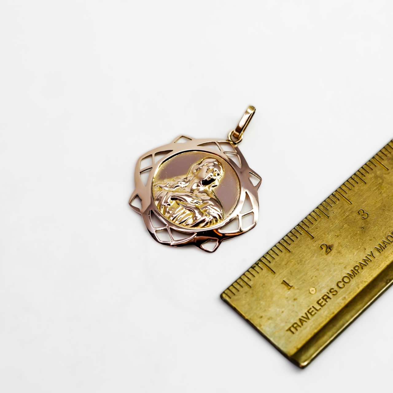 Vintage 18ct Yellow Gold Jesus Medallion Pendant #66539 - Monty's