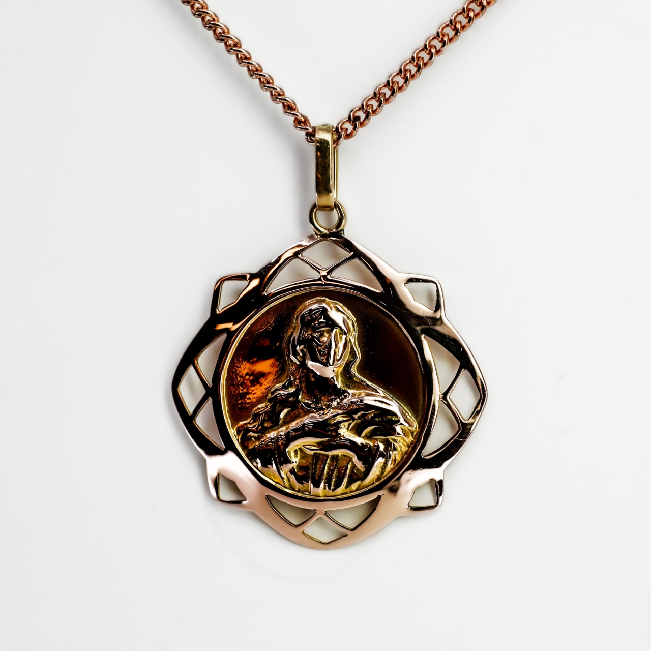 Vintage 18ct Yellow Gold Jesus Medallion Pendant #66539 - Monty's