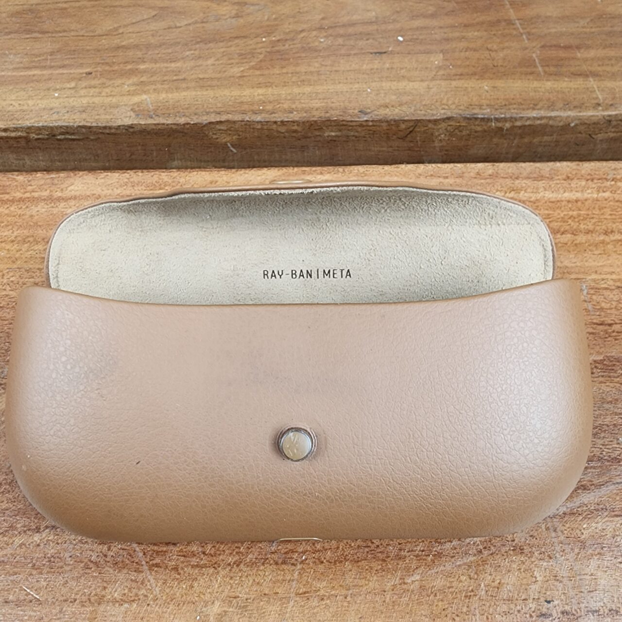 Ray-Ban Meta Charging Case 1AT2414A00 Wayfarer Headliner Skyler USB-C ...